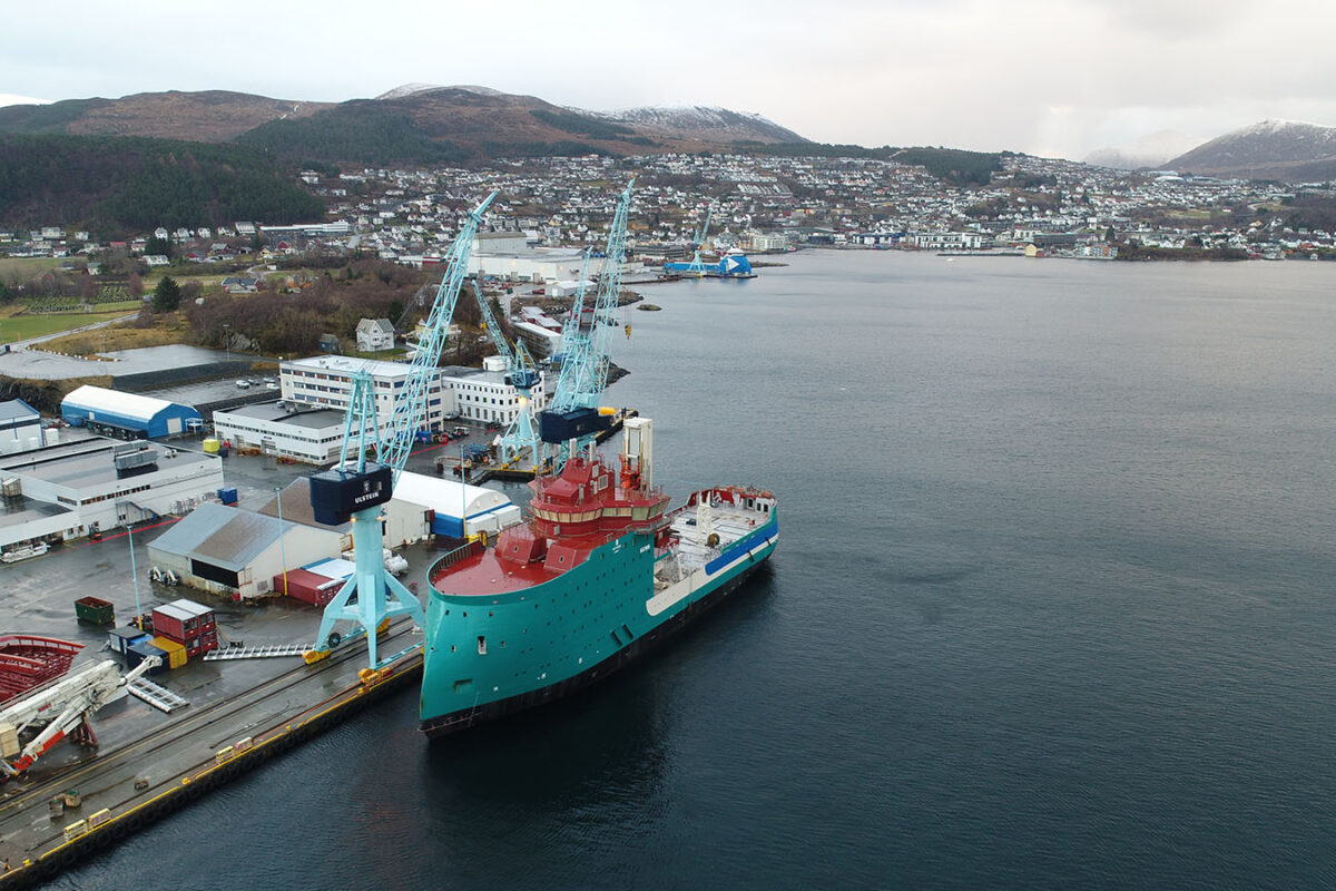 Final phase: Acta Centaurus arrived at Ulsteinvik